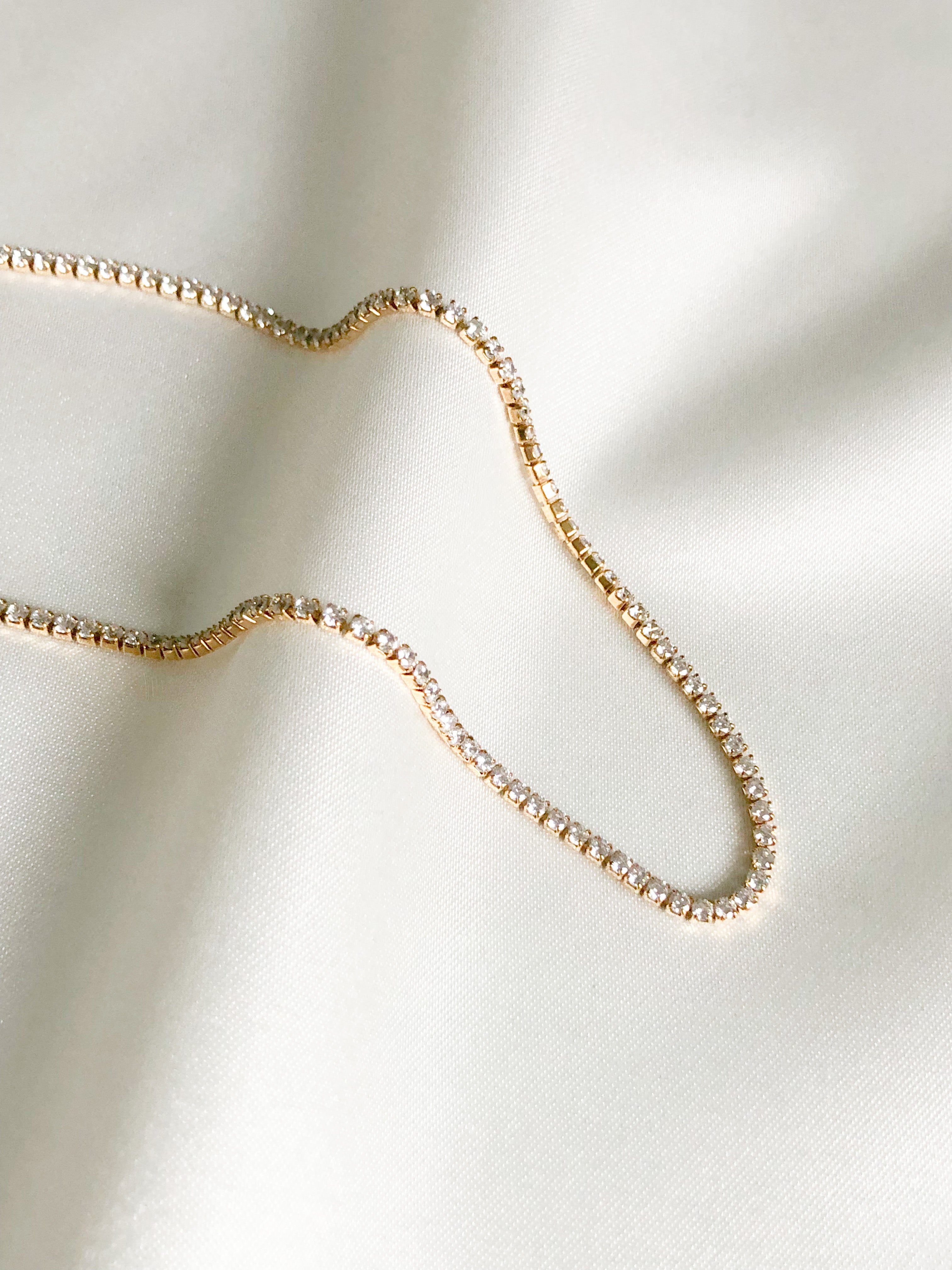 The iconic necklace – Bijel